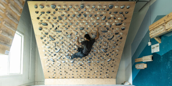 Orlando's Premier Indoor Rock Climbing Gym - Blue Swan Boulders